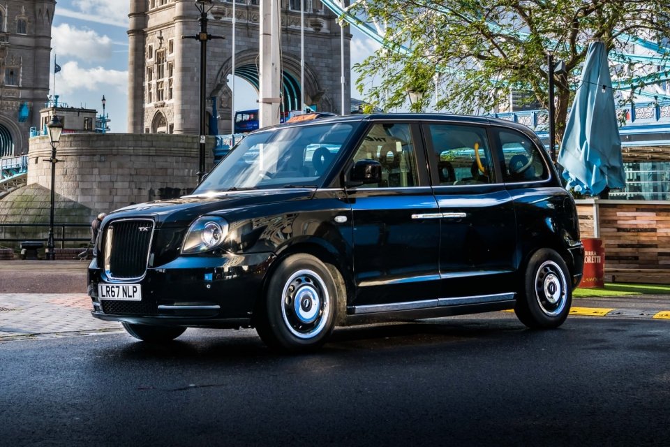 Geely LEVC TX will replace the famous Austin FX4 London black hat taxi ...