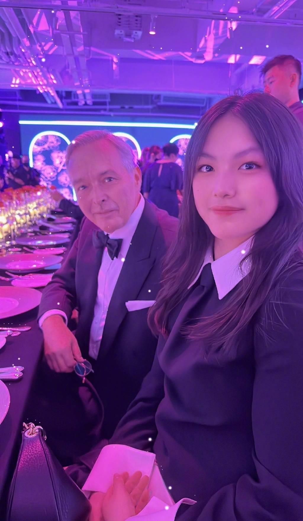 Wang Shiling and Li Xiang are in the same frame, stunning natural ...