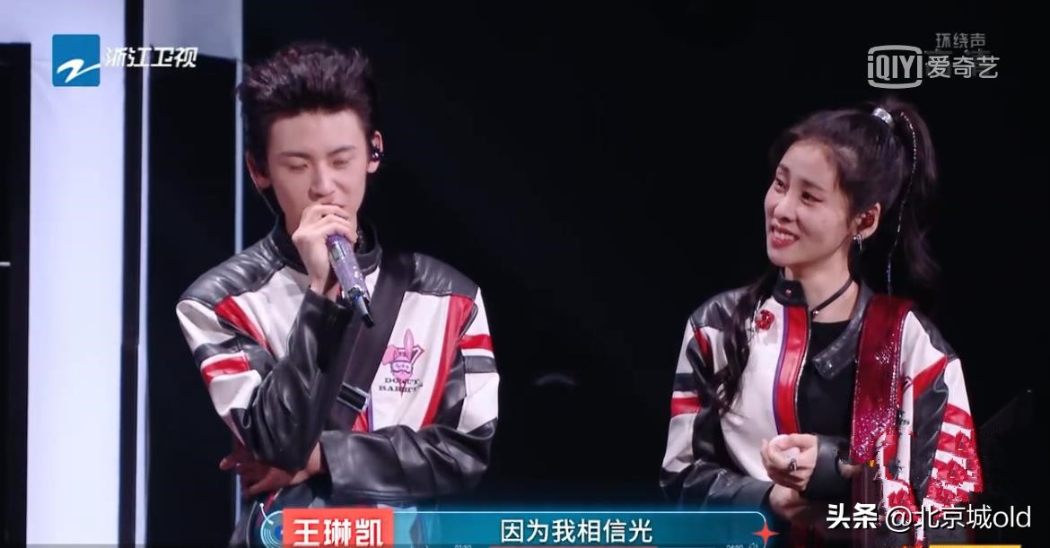 "The Glitter Band" Liang Long staged the stage play, Wu Mochou turned ...