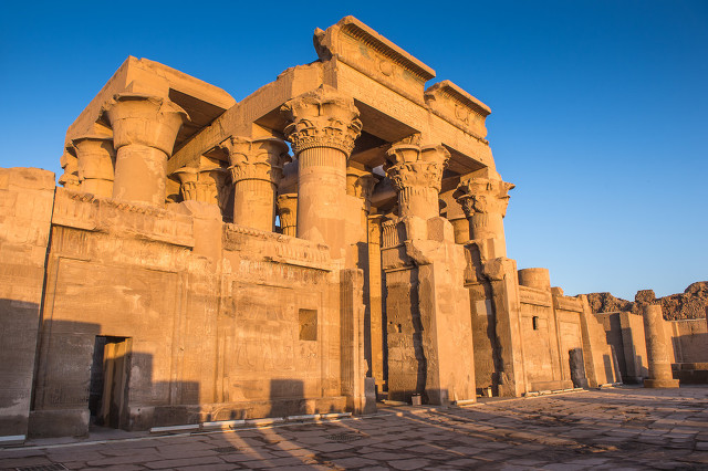 Egyptian President Sadat Falls at Military Parade - iNEWS