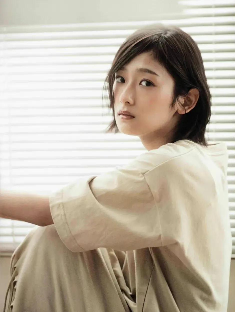 Sakurazaka 46 Inoue Rina - iNEWS