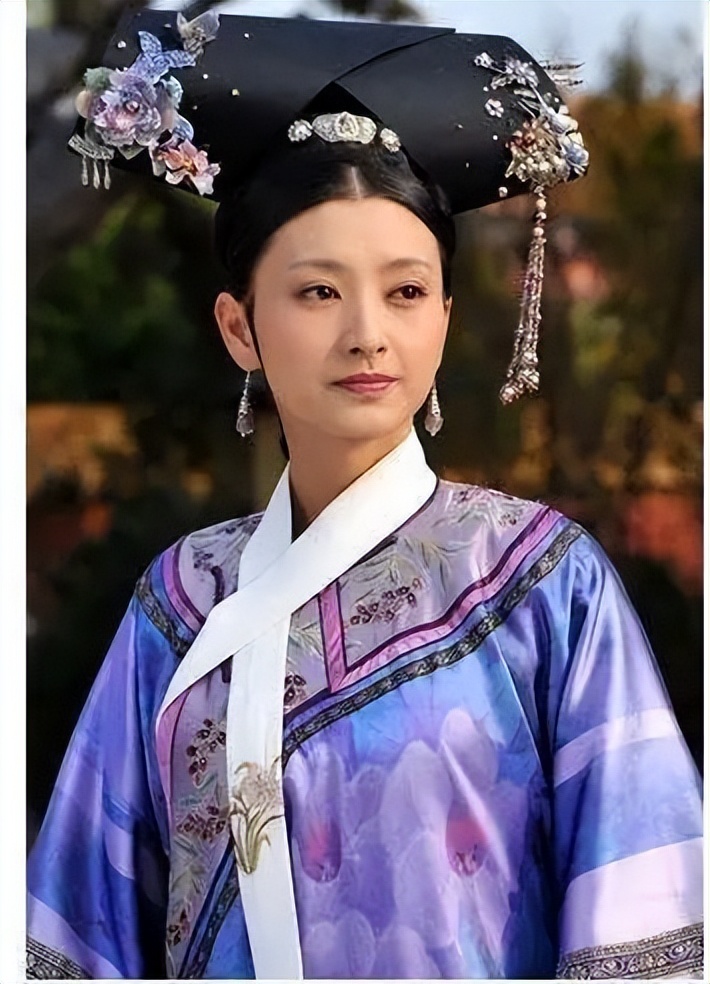 43-year-old Liu Tao plays Li Qingzhao in "A man is thinner than a ...