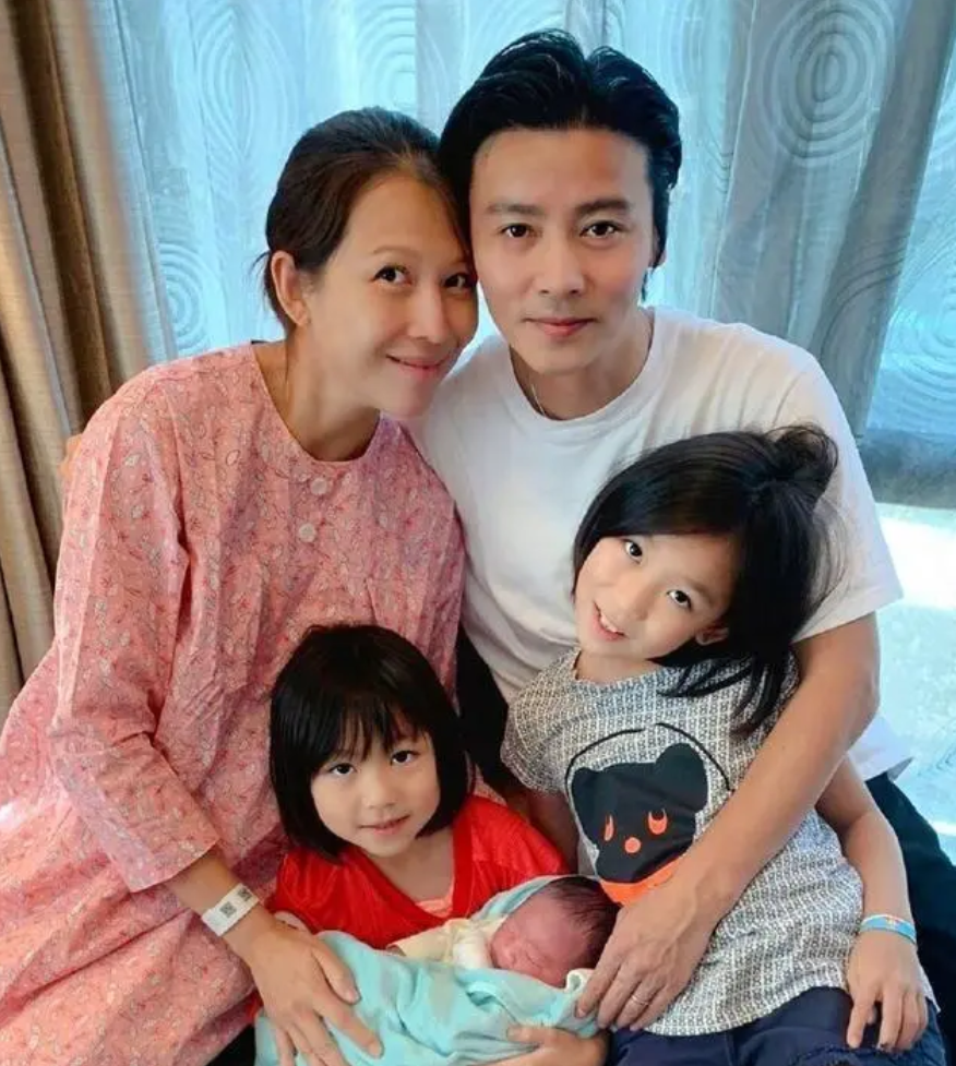 At the peak of his career, he encountered physical problems. Li Yuchun was in a wheelchair and ...