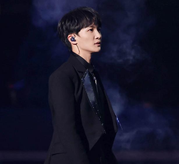 "Waiting for a promise with my life", Zhou Shen's "Shine the Galaxy" is ...