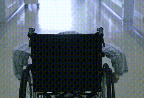 "Folding Man" Li Hua: His bones were broken 4 times, 22 steel nails ...