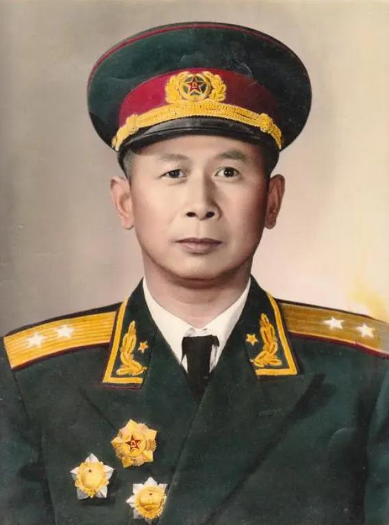 Deng Rong, Deng Xiaoping's daughter - iNEWS