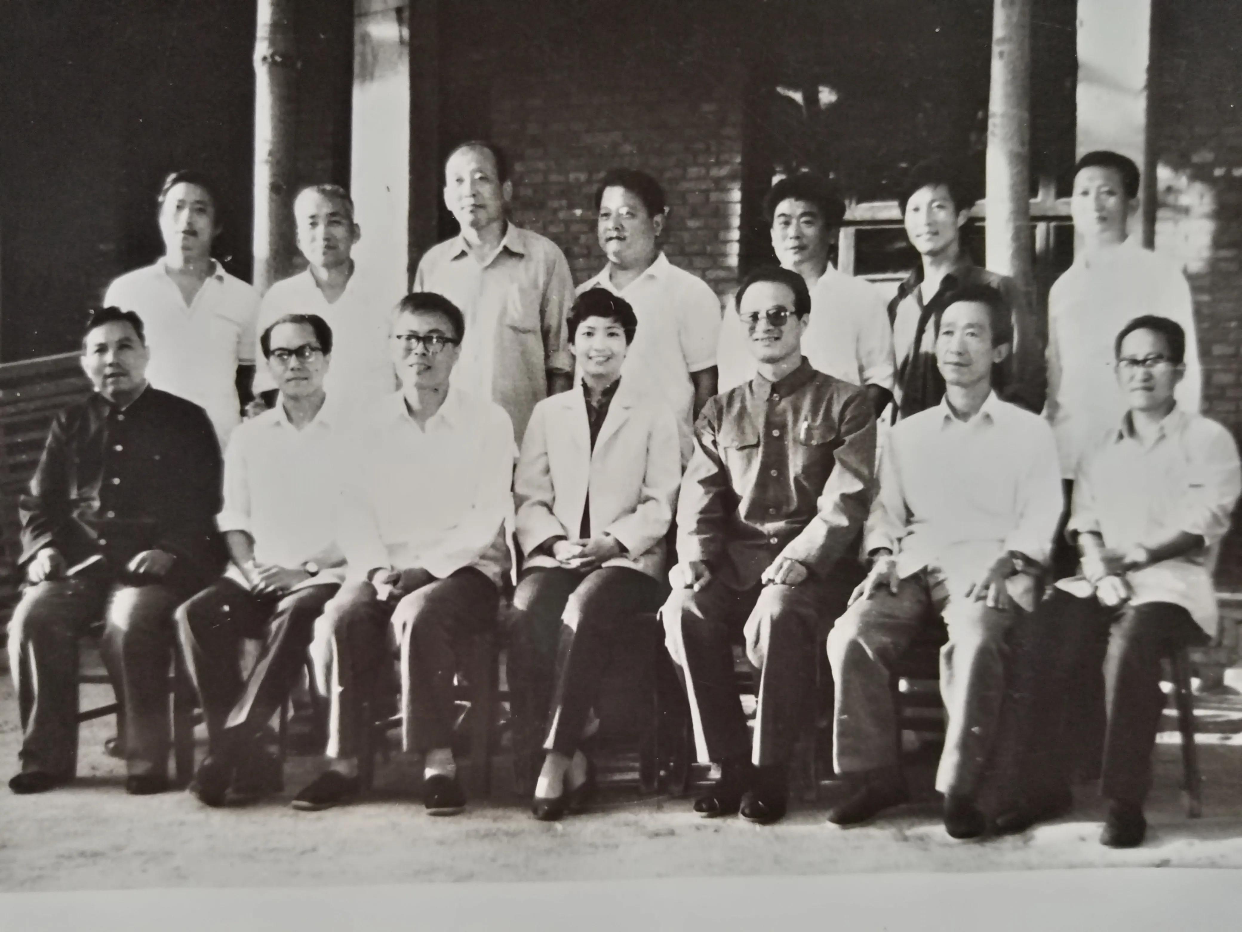 One play, one painting, one story: Geng Qichang, Li Weikang and his ...