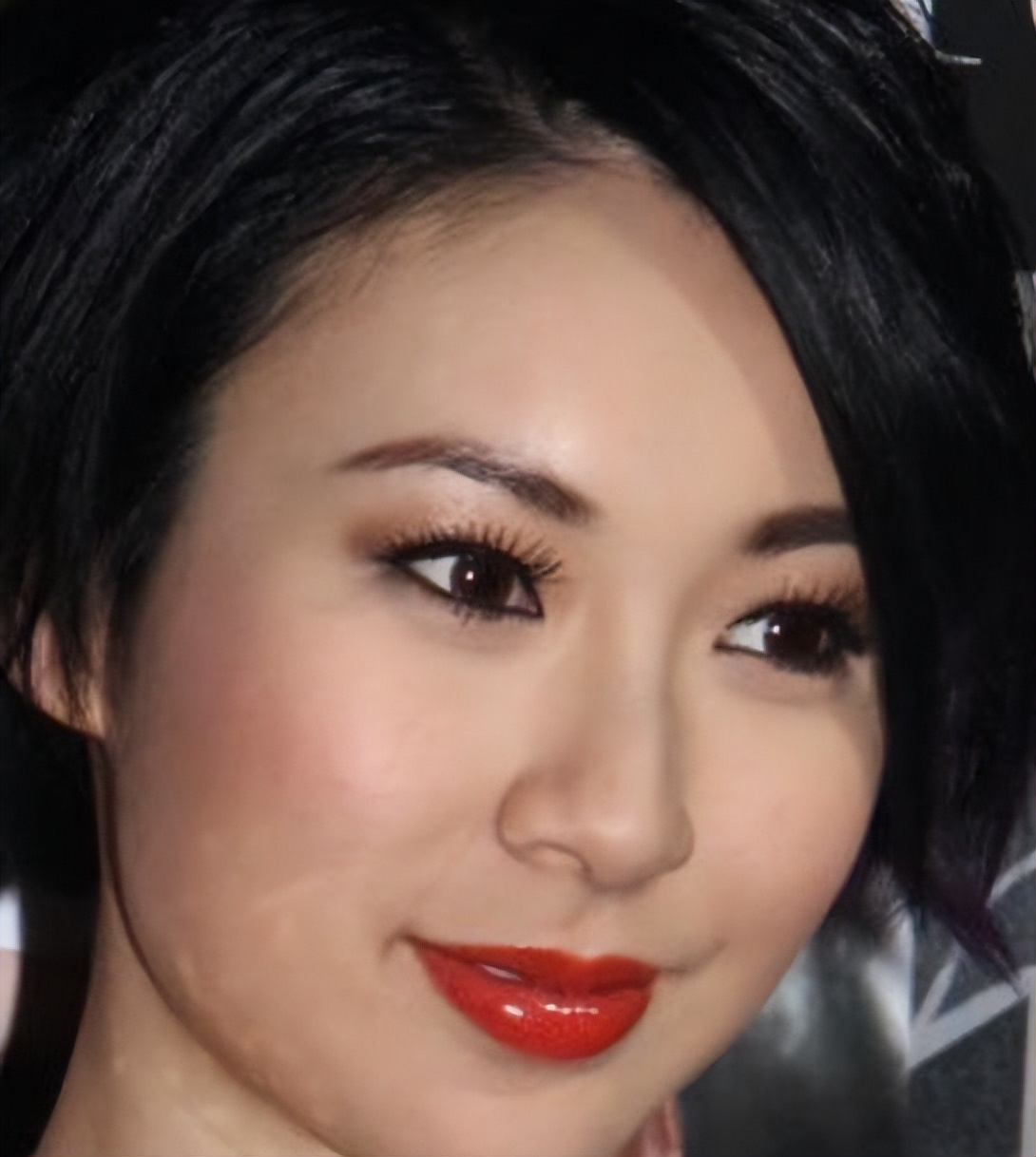 Wang Xiaofei, who claims to be single, is dating Zhuang Simin, who says ...