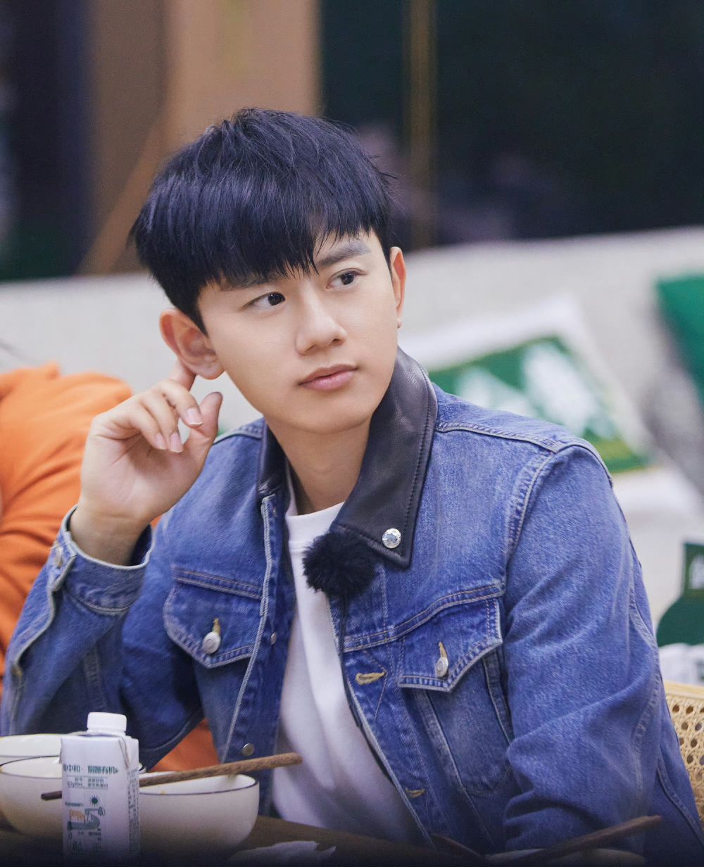 From Zhou Shen and Zhang Jie, I saw the upper limit of pure singer ...