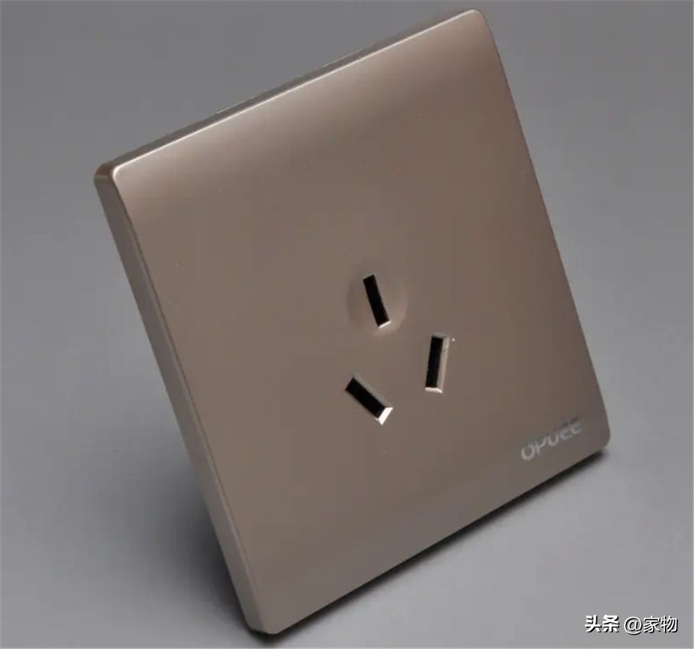 The whole house socket switch is selected according to 9 methods. It is ...