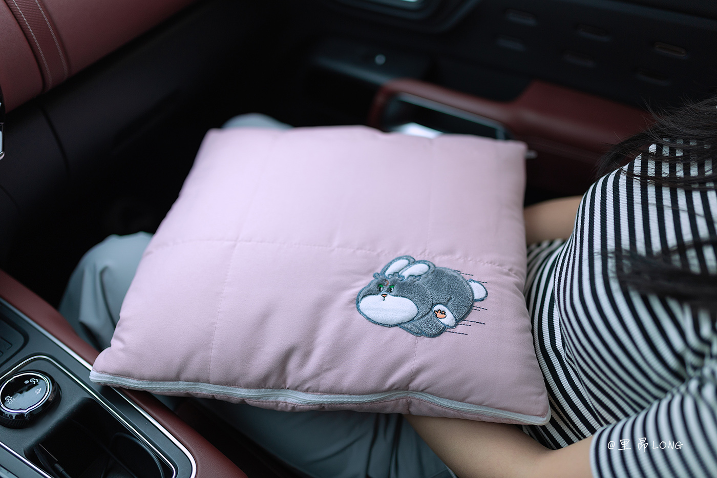 Multi-functional pillow quilt, comfortable travel without "quilt". - iNEWS