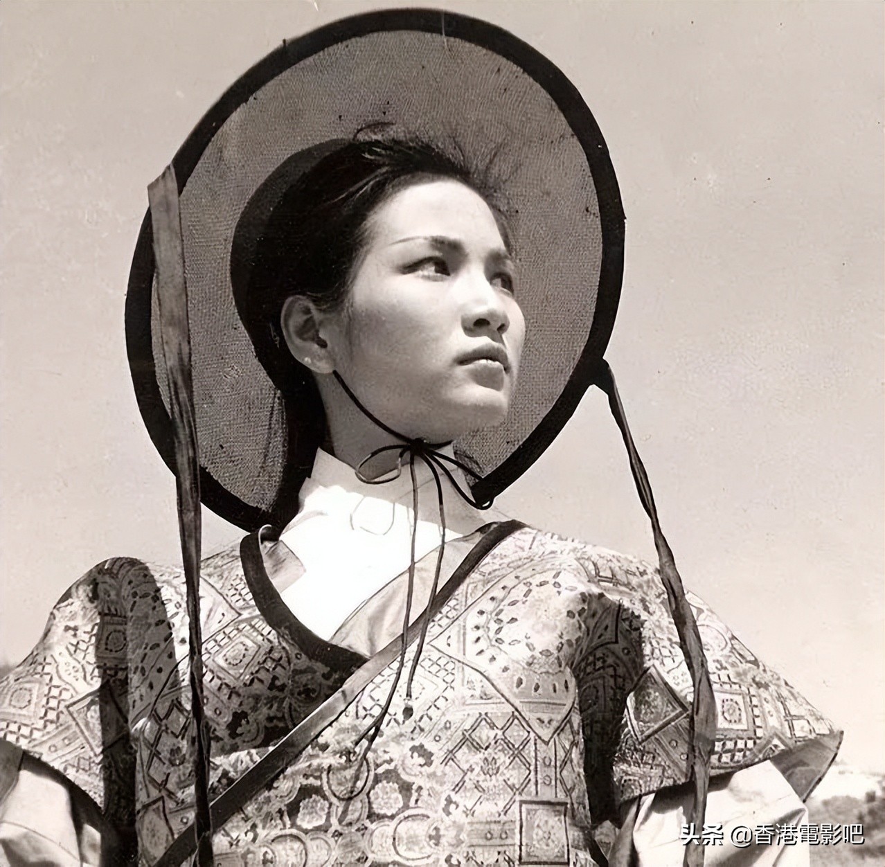From Jade Girl to Fighting Girl: The Legend of Hu Huizhong, "The ...