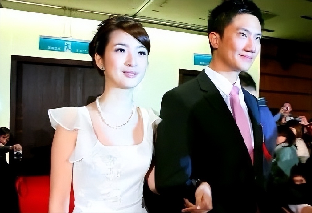 Ariel Lin: Married to a wealthy husband at the age of 32, and got a ...