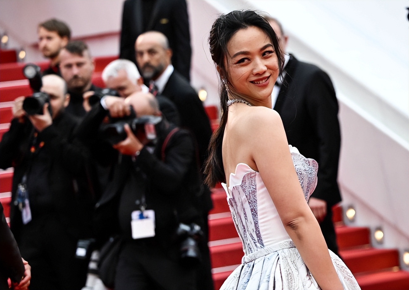 Tang Wei treated differently? Walking on the red carpet in Cannes was ...