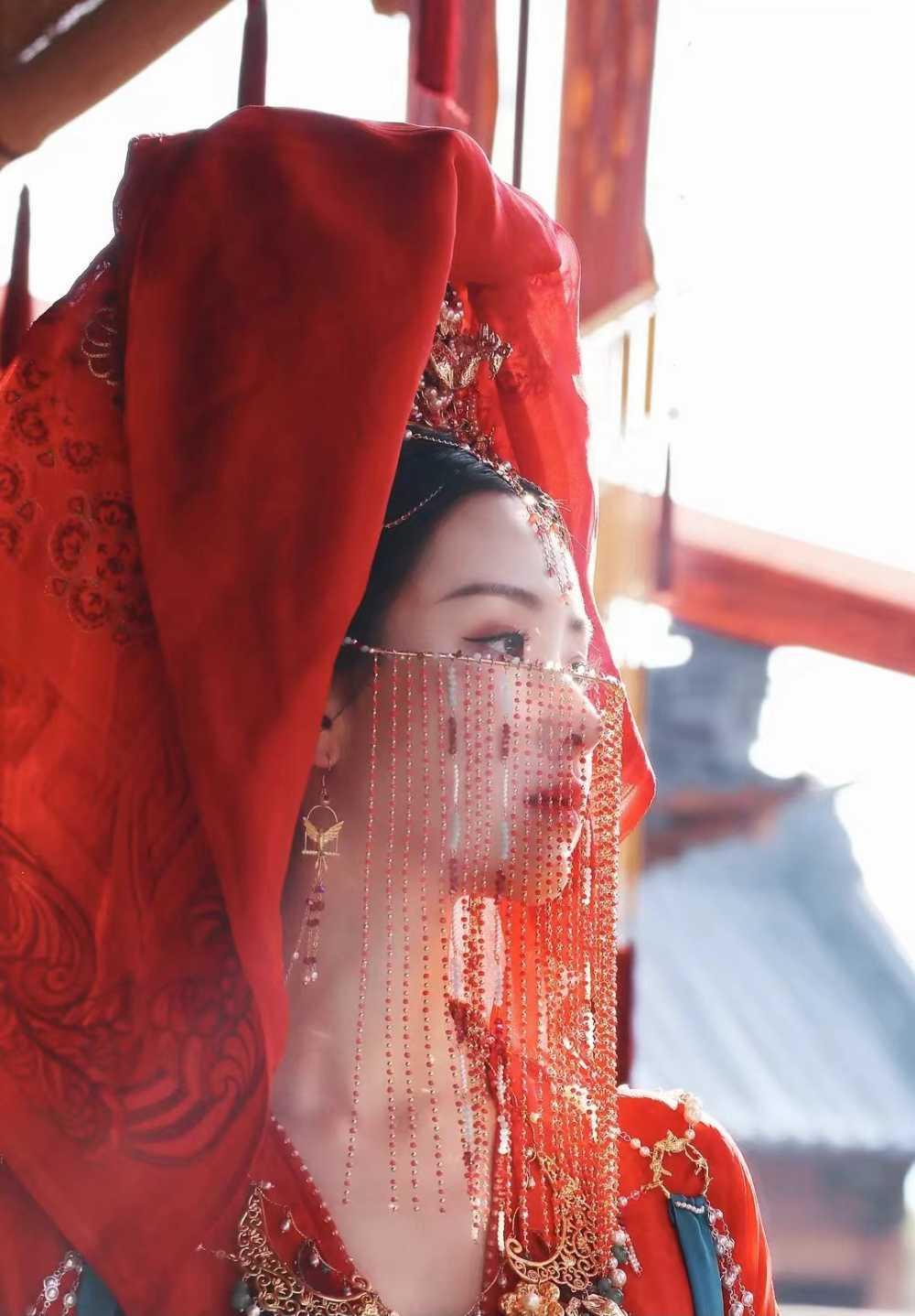 Bailu and Chen Duling's acting competition "Till The End Of The Moon ...