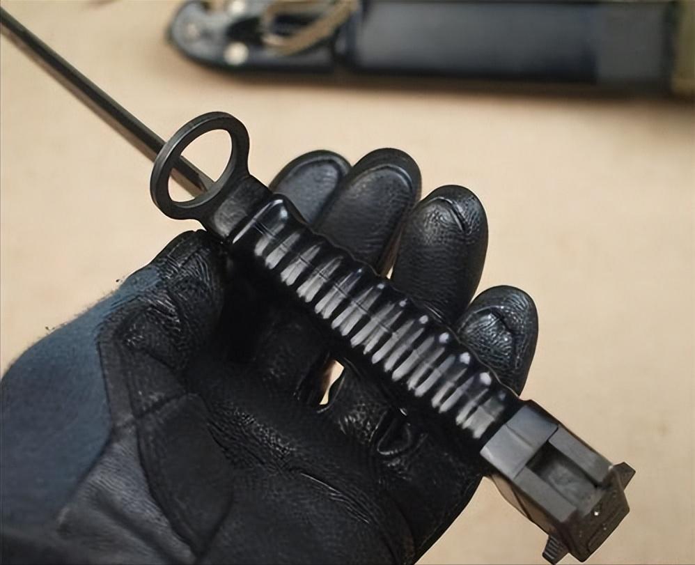 German modern cold weapon, Solingen KCB77 multi-purpose bayonet, - iNEWS