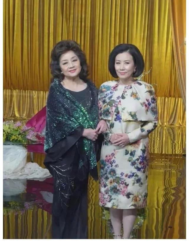 Wang Mingquan is 74 years old and still so beautiful, younger than Xu ...