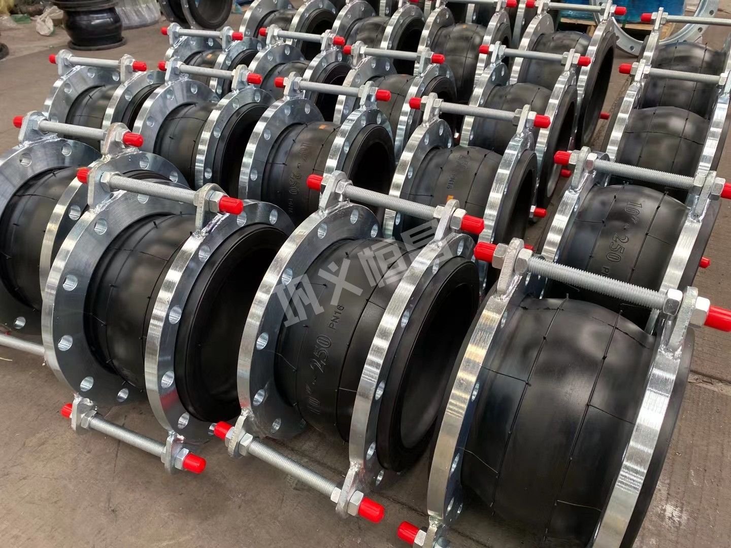 Predeformation and prestress analysis of threaded rubber joints - iNEWS