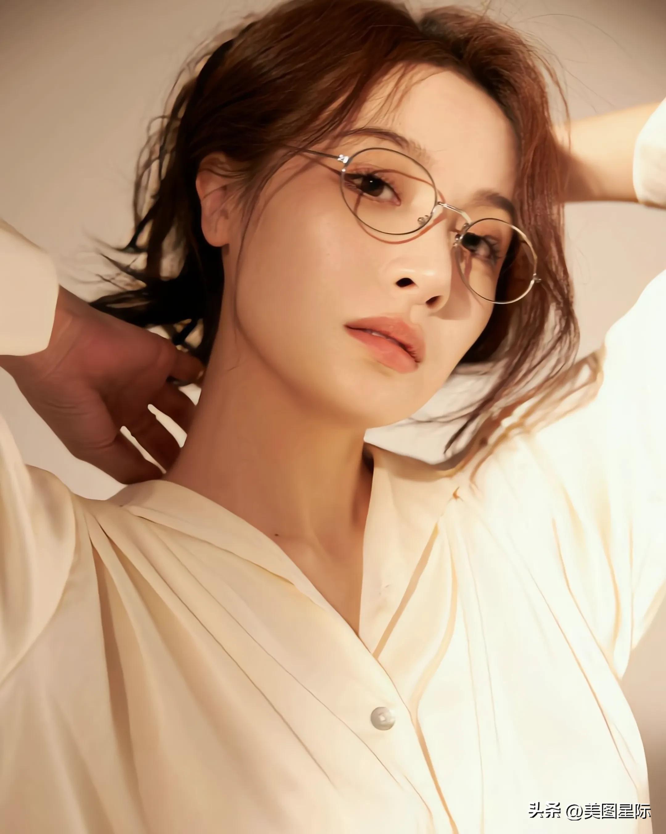 隆妮！明星驚艷美照系列2。本期主角-隆妮 - 頭條匯