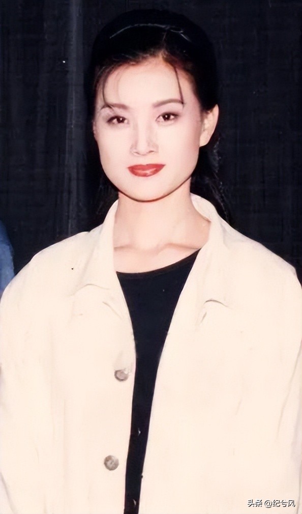 If you can't sing, don't pretend to be a singer! These 4 military ...