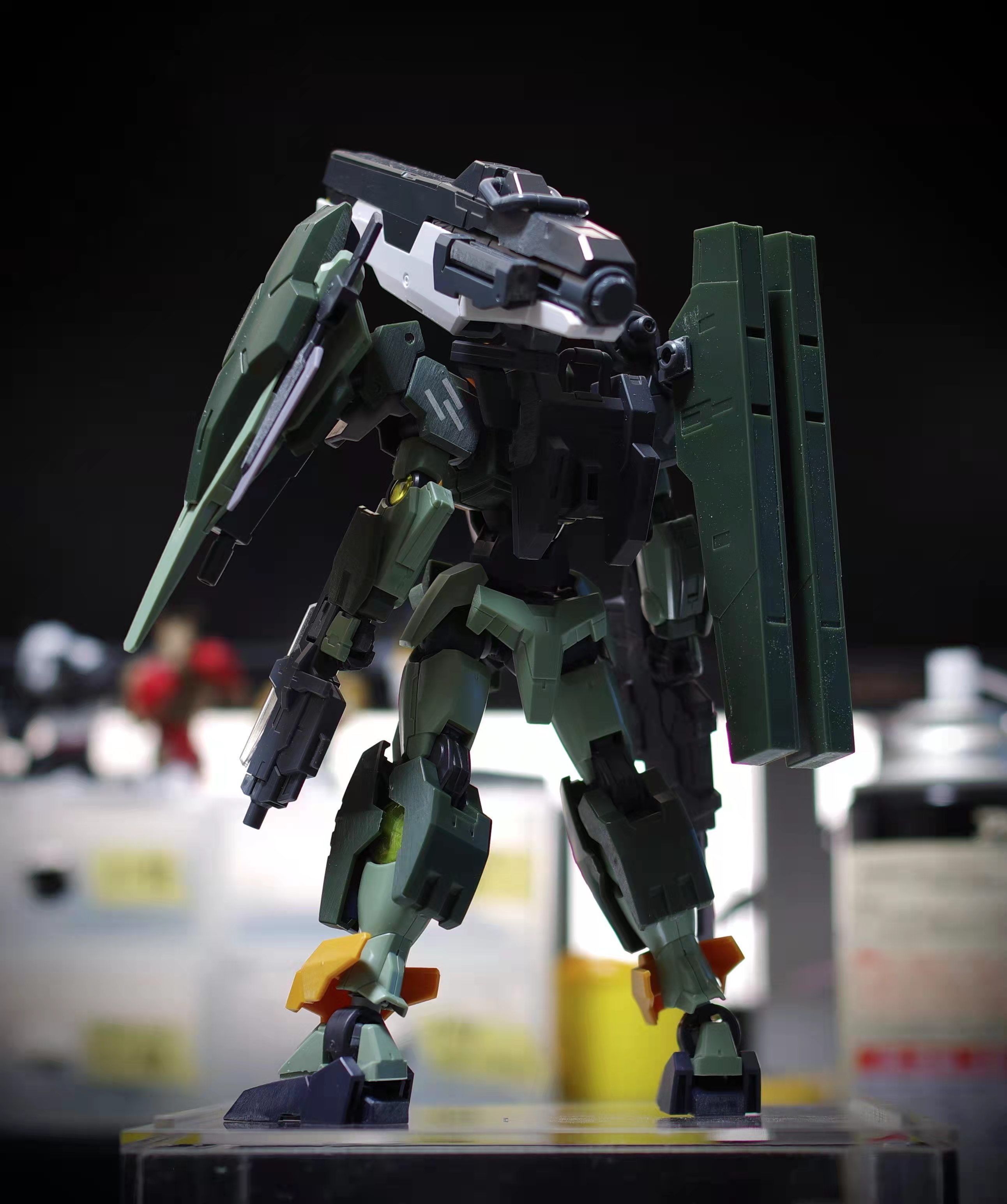 The correct way to play the Command 00Q Gunpla, Emerald 00Q and Emerald ...