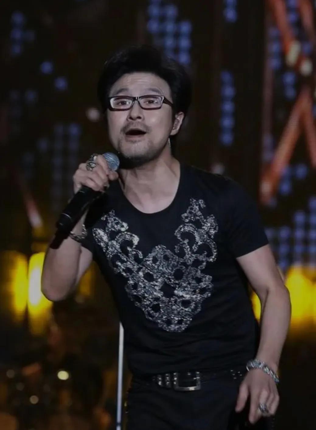 Wang Feng's counterattack! From a singer to a variety show mentor, what ...