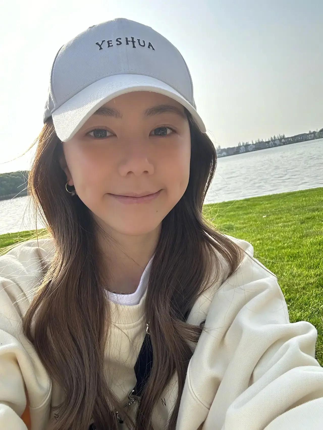 GEM Deng Ziqi travels without makeup, this skin condition is also very ...