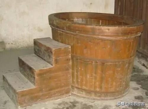 How did the ancient concubines go to the toilet?The pre-Qin ones were ...