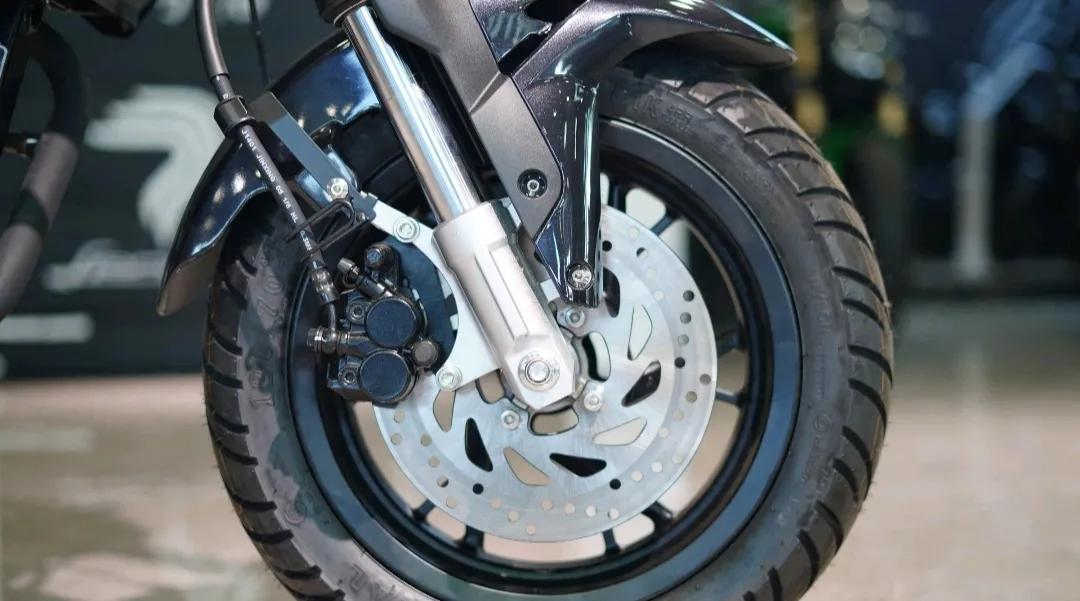 Which of these three small motorcycles do you prefer? They are Little ...