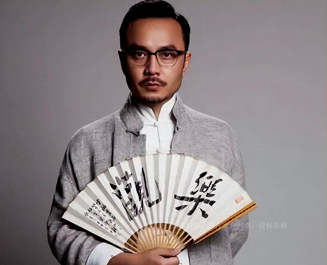 In addition to being the host, Wang Han has many identities, two of ...