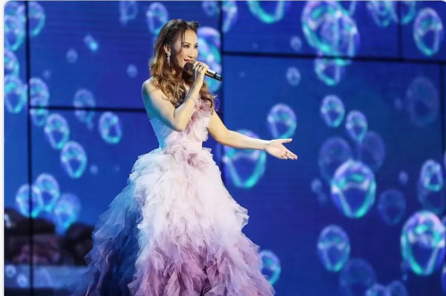 The Goddess of CoCo Lee's Music, the Fighter of Life - iNEWS