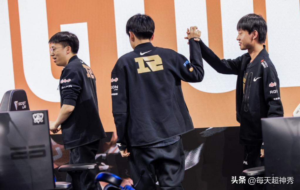 Gala made a final decision, RNG beat the CFO to win two consecutive ...