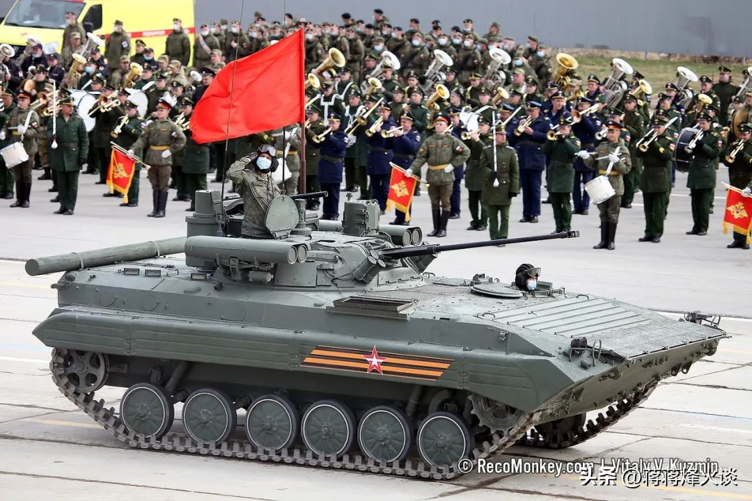 Ukraine captured the first Russian BMP-2M infantry fighting vehicle - iNEWS