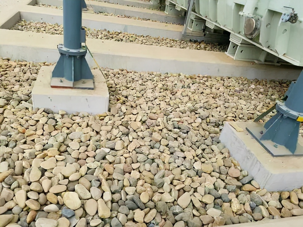 Why put pebbles under the transformer?What's under the cobblestone?Why ...