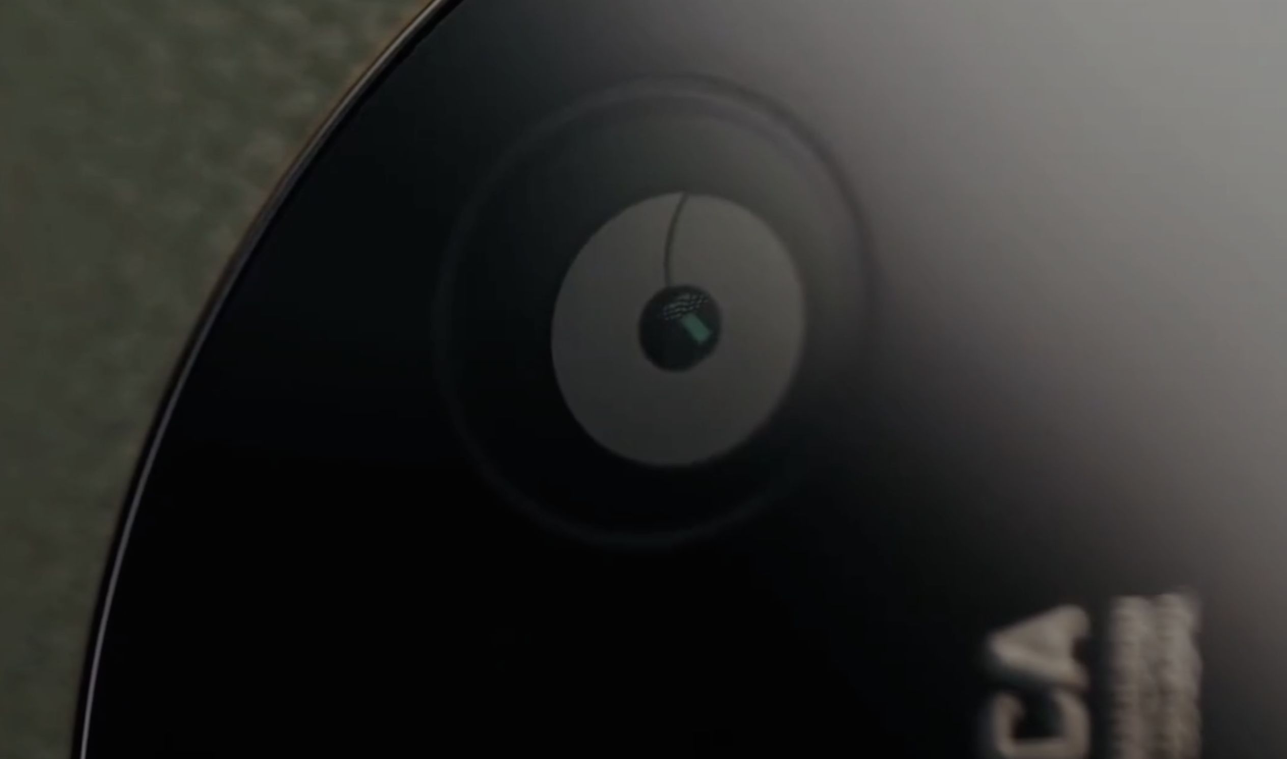 Comparison of variable aperture technology: Mi 13 Ultra vs. Huawei Mate ...