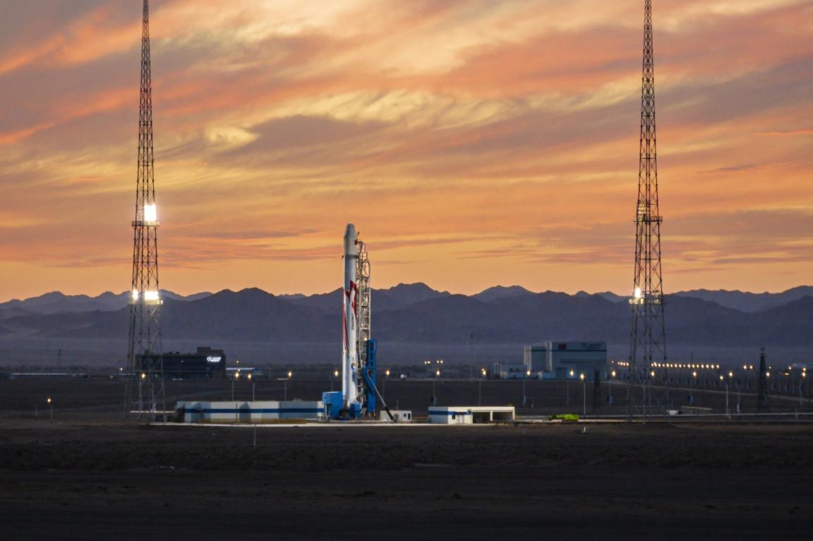 The world's first liquid oxygen methane rocket, Suzaku II successfully ...