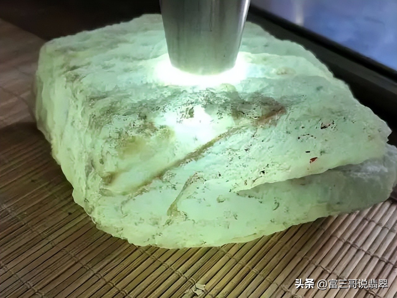 4 kinds of top jadeite rough stone skins that are most sought after by connoisseurs - iNEWS