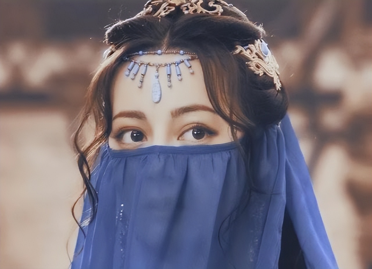 Liu Yifei's mother Liu Xiaoli: 64-year-old single aristocrat, more beautiful than her daughter ...