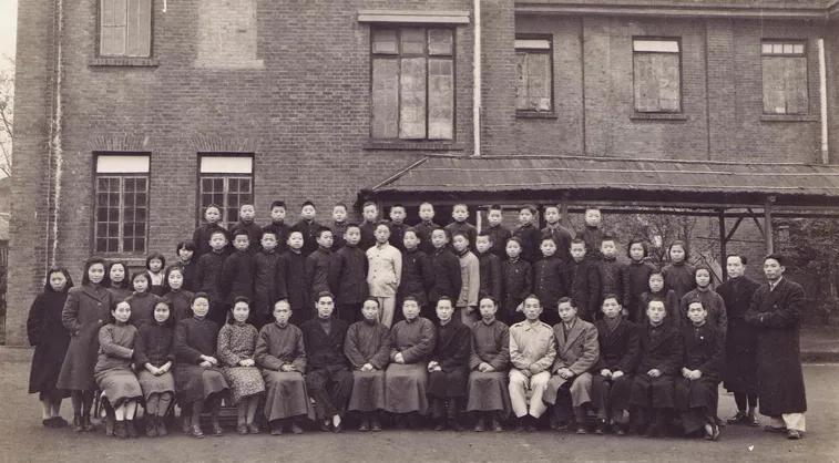 In 2008, Zhang Lingfu's widow, Wang Yuling, held a birthday banquet and ...