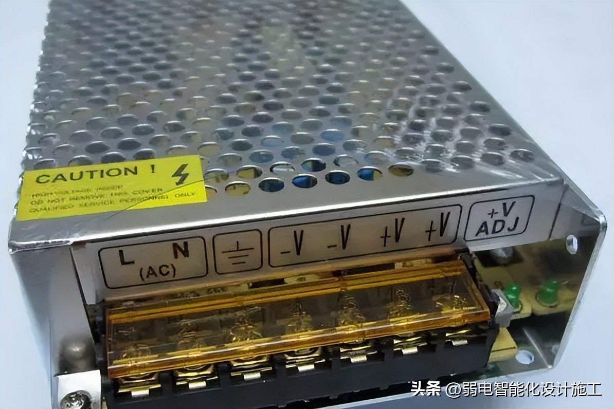 Surveillance camera power configuration and power supply mode selection ...