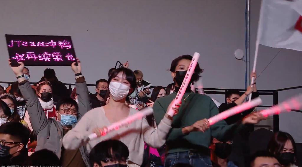 Spider rebellion after winning the cup?Holding up the OUG support sign ...