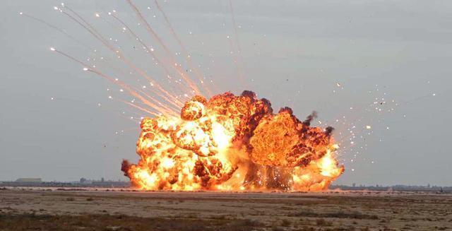 China tests "super bomb", the airdrop footage is exposed for the first ...