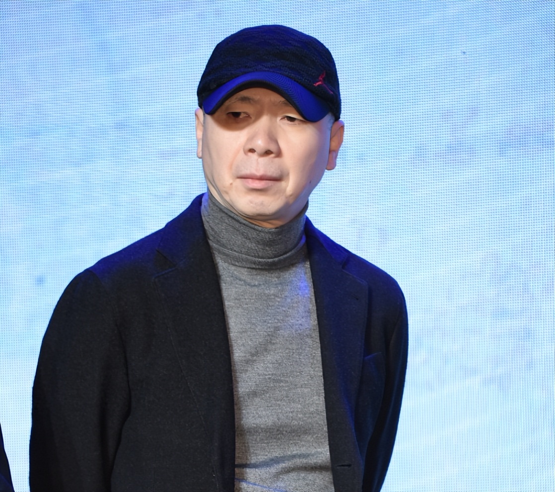 "Bold" Feng Xiaogang: outspoken, controversial due to dancing incident ...