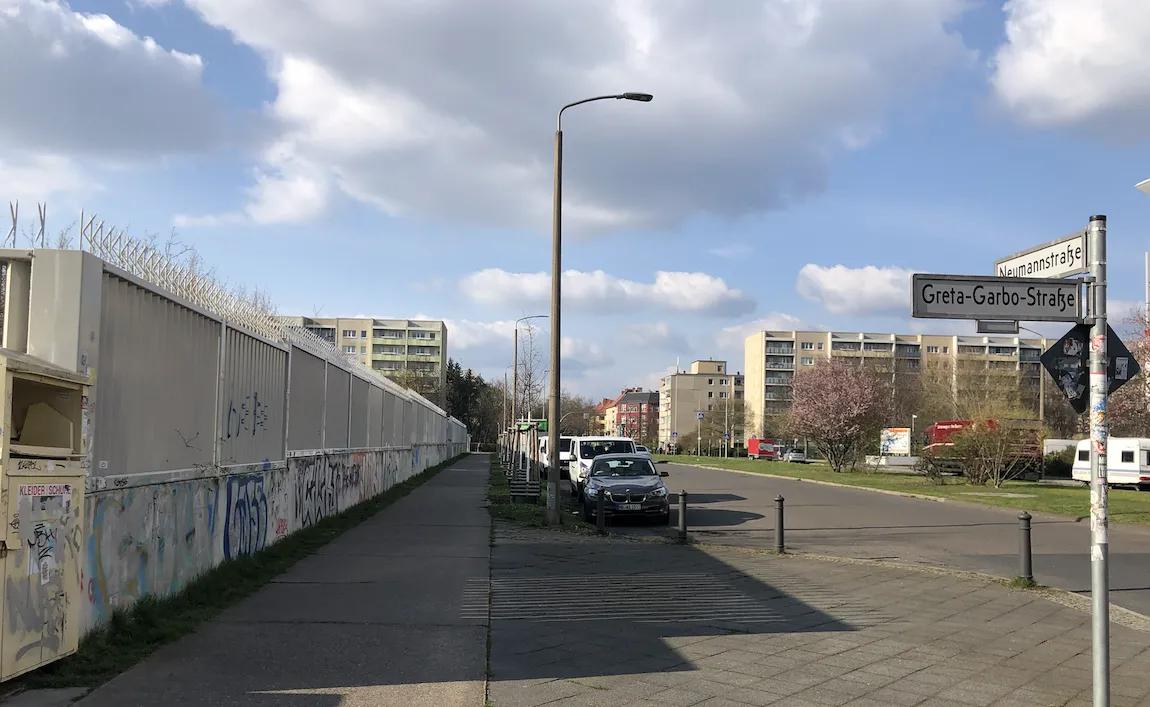 Why did the "Great Wall of China" appear in Berlin? The Chinese enclave ...