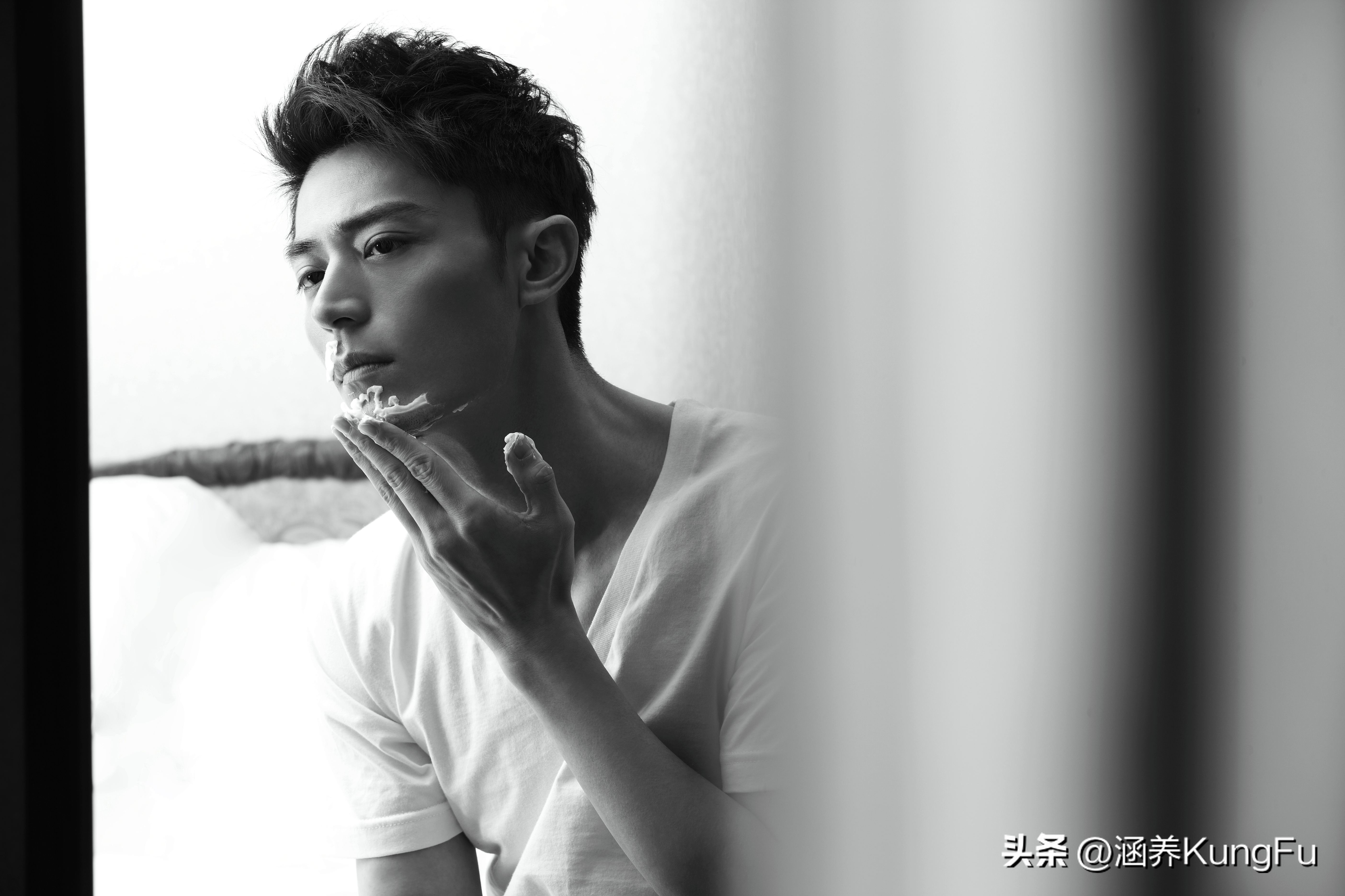After four years of waiting, Huo Jianhua returns strongly with his new ...