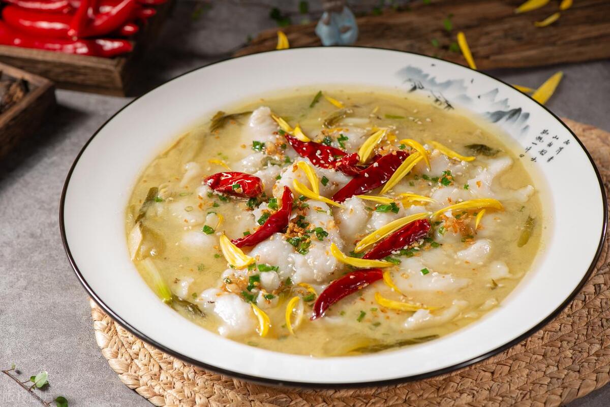 Sauerkraut fish, a classic Sichuan dish with hot and sour taste - iNEWS