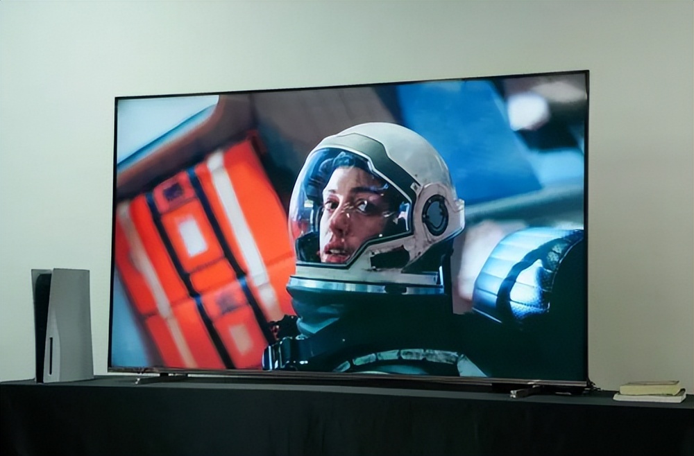 “Picture quality roll king” zooms in again, the new flagship U8H once again pierces the picture ...