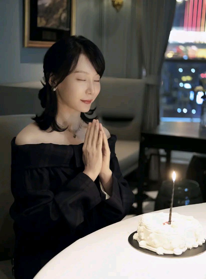 46-year-old Chen Shu's high-profile birthday celebration was accused of ...