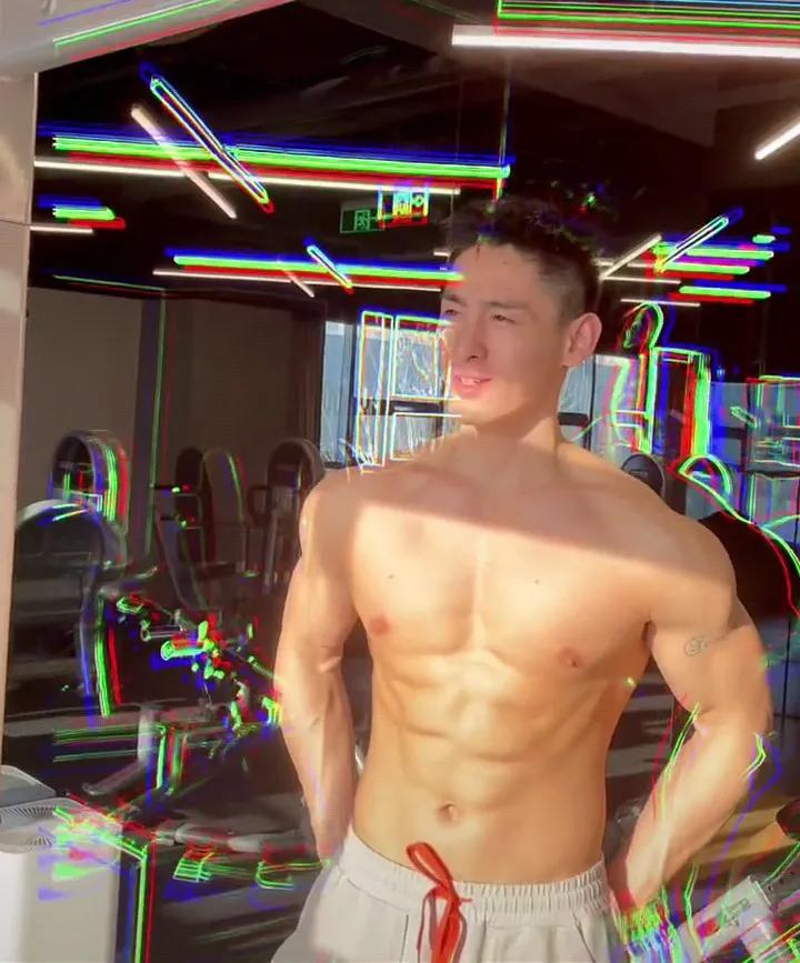 Male model photo (6): A male model who takes a photo - Guo Qiubo - iNEWS