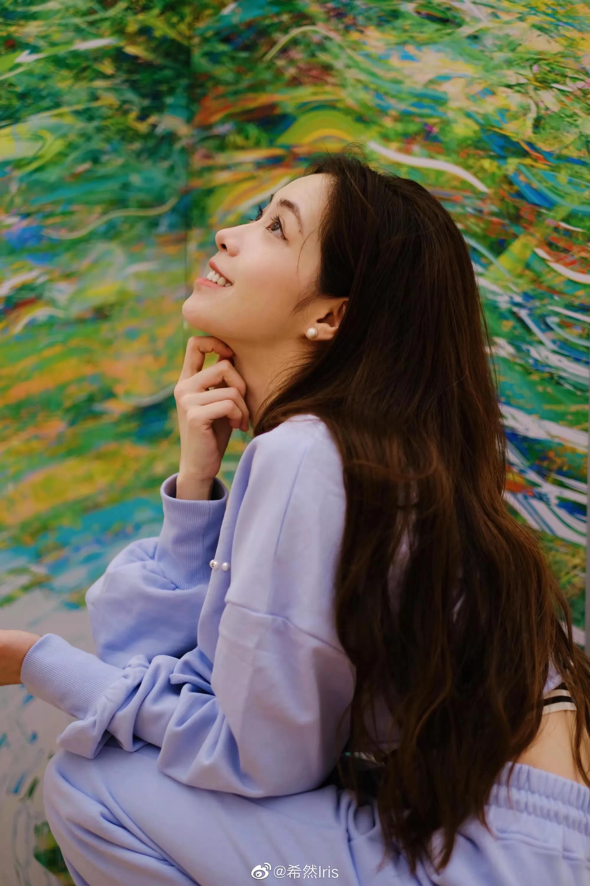 LOL host Xiran released a recent photo - iMedia